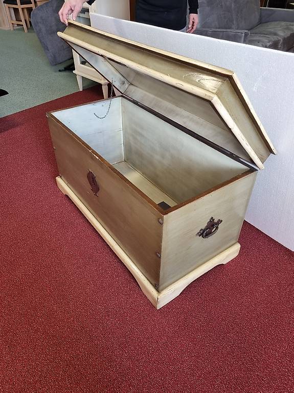 Coffre en chêne massif. Article neuf Canton Vaud - anibis.ch