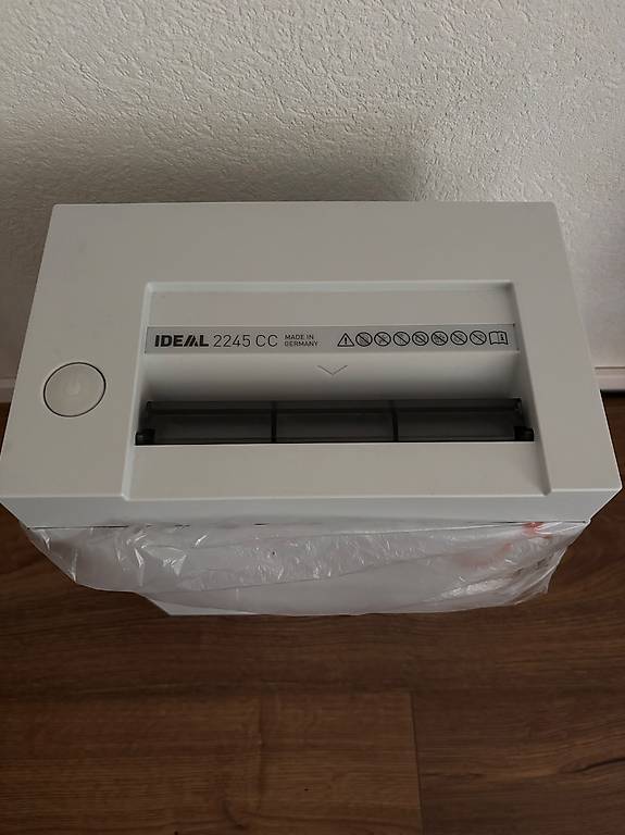 Broyeur de documents Idéal 2245 CC im Kanton Neuenburg - anibis.ch
