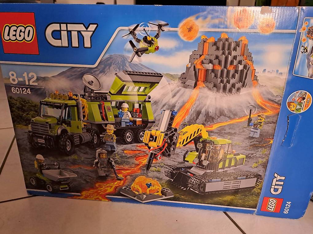 Lego City Base exploration du volcan 60124 im Kanton Waadt - anibis.ch