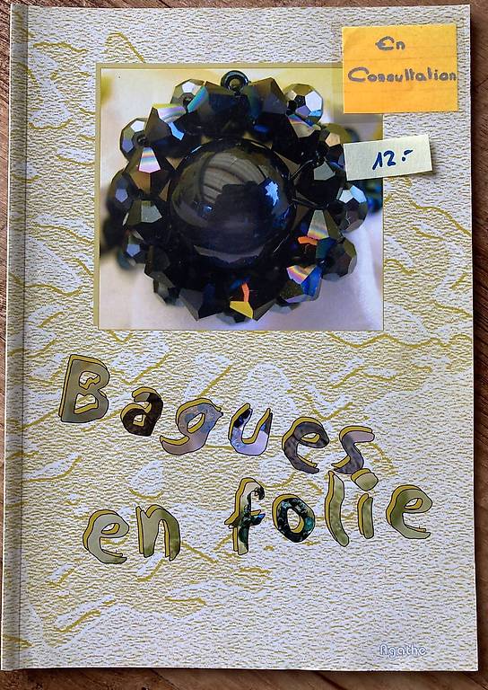 Livres et fascicules pour la création de bijoux en perles Canton Vaud - anibis.ch