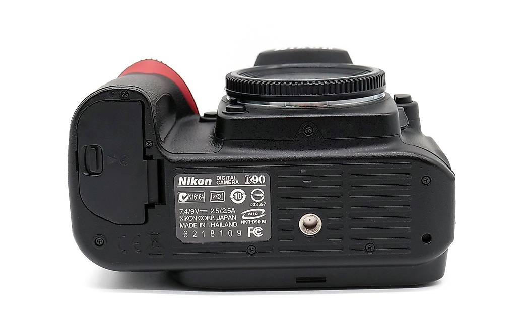 Nikon D90, 12.3MP DSLR-Digitalkamera, CMOS, Auslöser 11796 Canton Thurgovie - anibis.ch