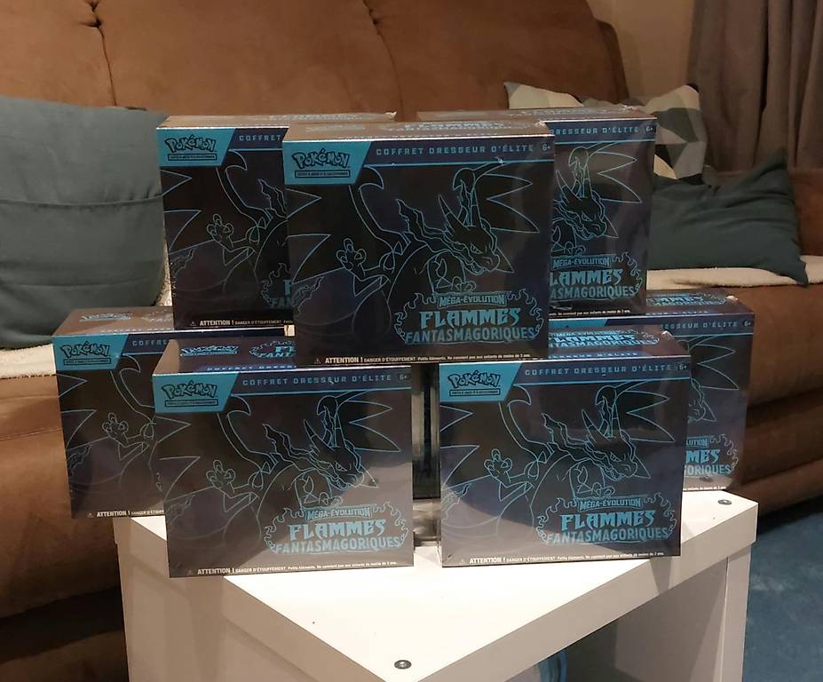 Pokémon : etb me2 (flammes fantasmagoriques) im Kanton Wallis - anibis.ch