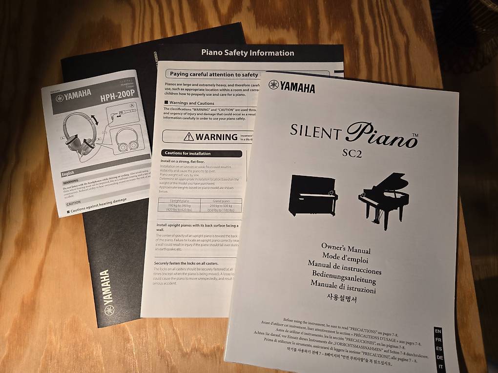 Piano Yamaha B2 Silent SC2 - excellent état - accessoires Canton Valais ...