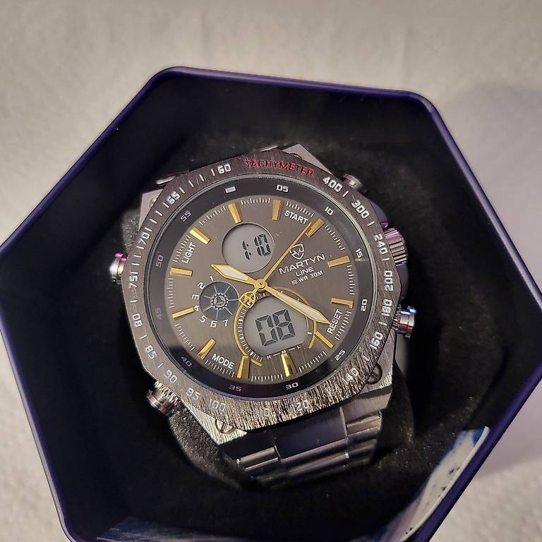 Uhr Martyn Line- Dual Time Chronograph Waterproof. im Kanton Basel ...