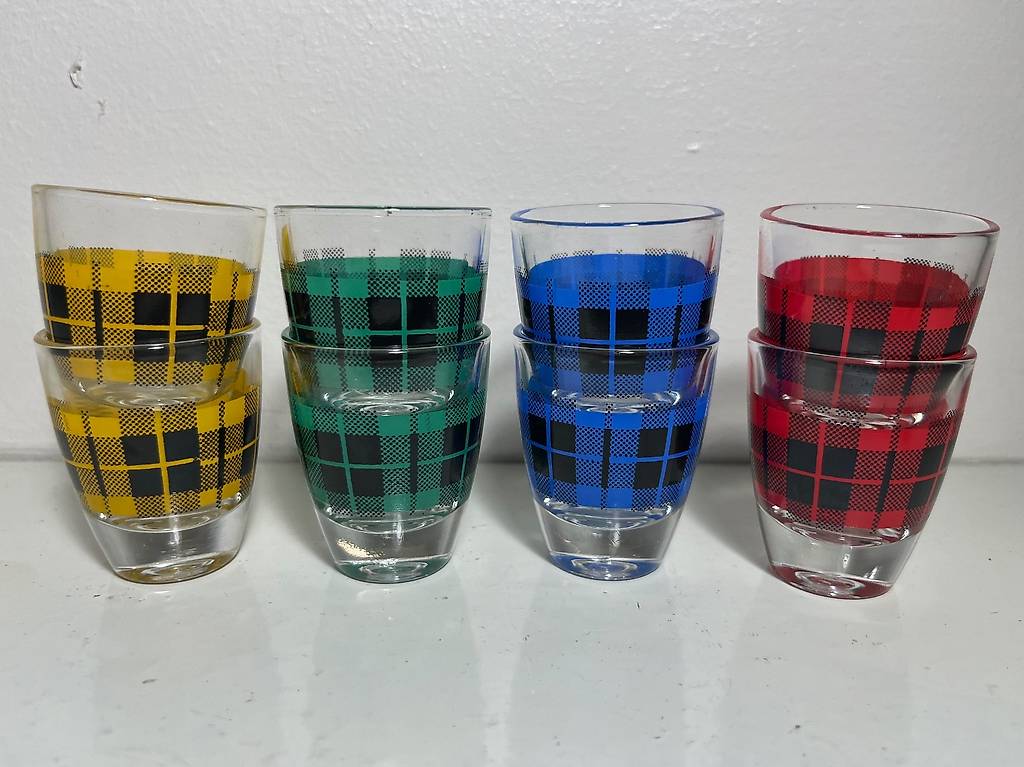 Huit verres à liqueur vintage Luminarc Canton Genève - anibis.ch