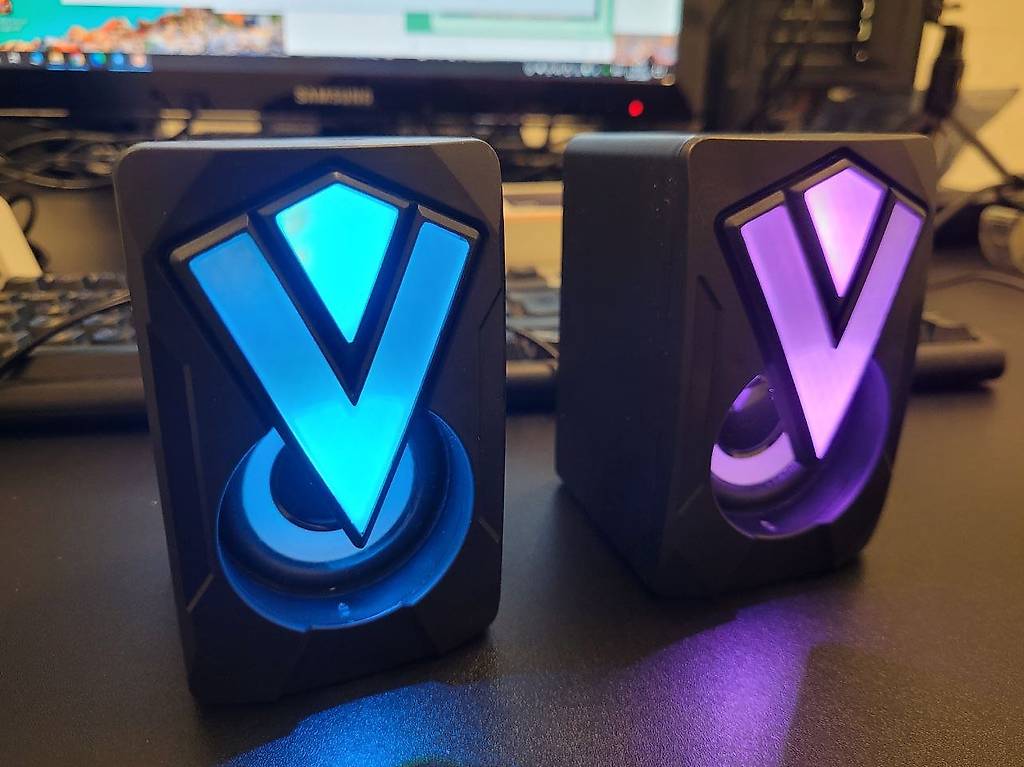 PC Lautsprecher USB Boxen mit RGB Beleuchtung im Kanton Zürich - anibis.ch