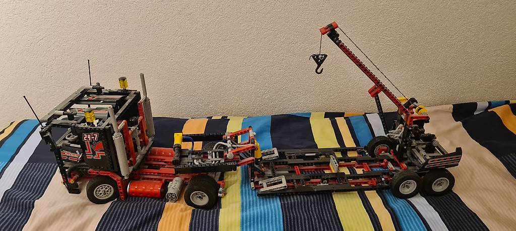 Lot LEGO Technic camion + véhicules+ 1 robot en bon état Canton Vaud ...
