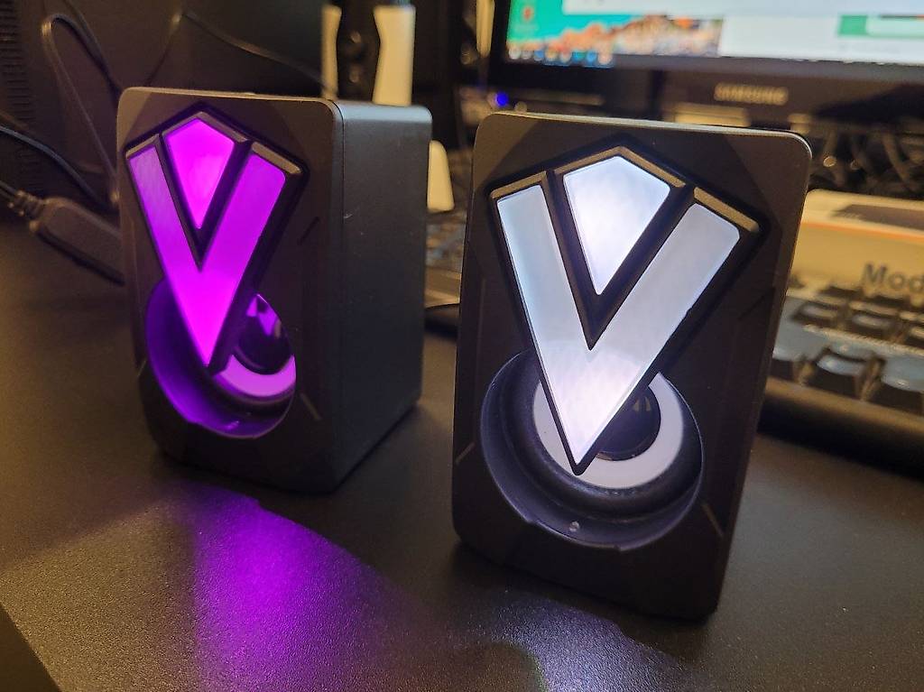 PC Lautsprecher USB Boxen mit RGB Beleuchtung im Kanton Zürich - anibis.ch