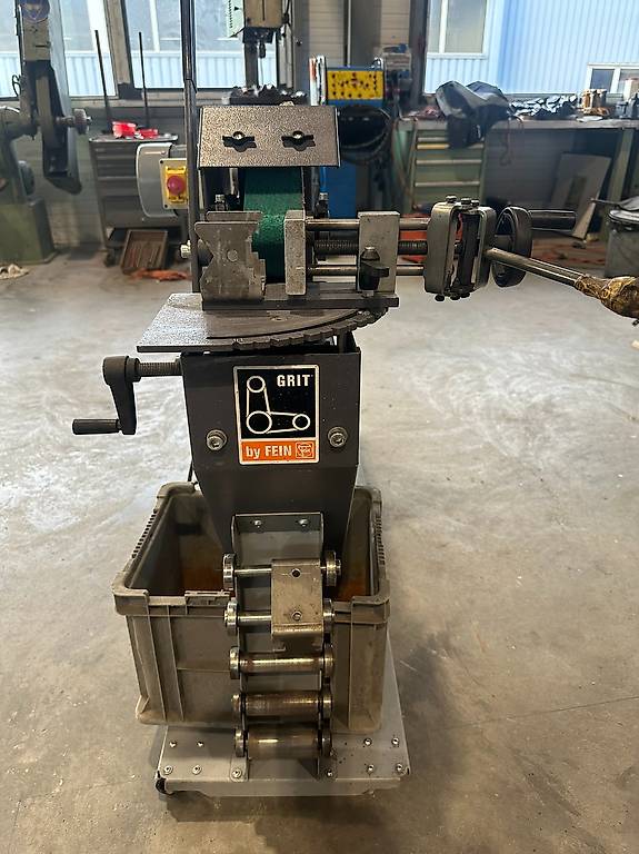 Fein-Grit Lapidaire avec unité de grugeage pour tubes ronds Canton Vaud ...