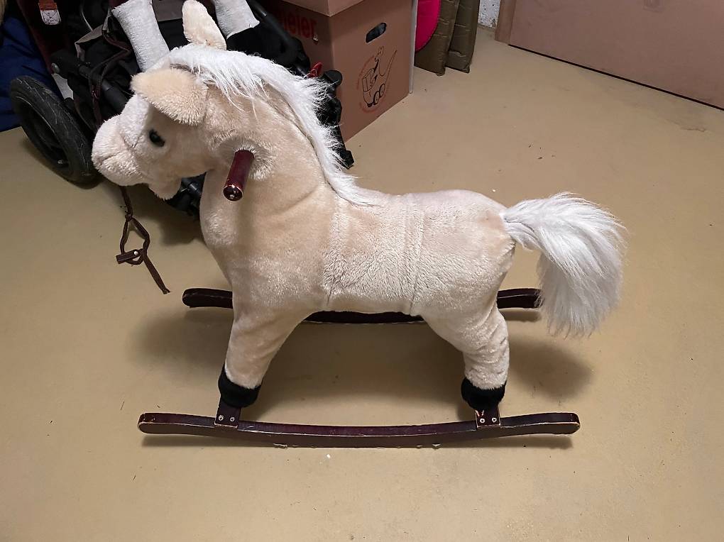 Cheval à bascule Canton Vaud - anibis.ch