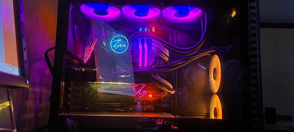 PC GAMER Aorus Gygabite watercooling AIO (silencieux) Canton Fribourg ...