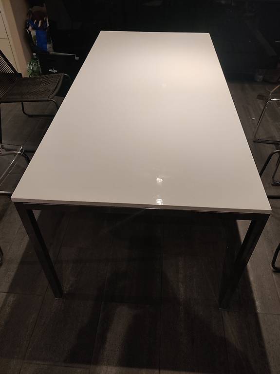 Ikea table Canton Vaud - anibis.ch