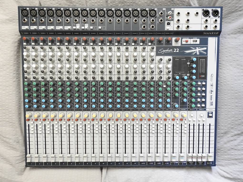 Soundcraft Signature 22 CHF 320.- Canton Vaud - anibis.ch