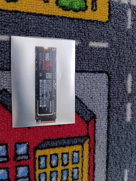 Barrette mémoire SSD Samsung 2000 giga très peu utilisé Canton Vaud ...