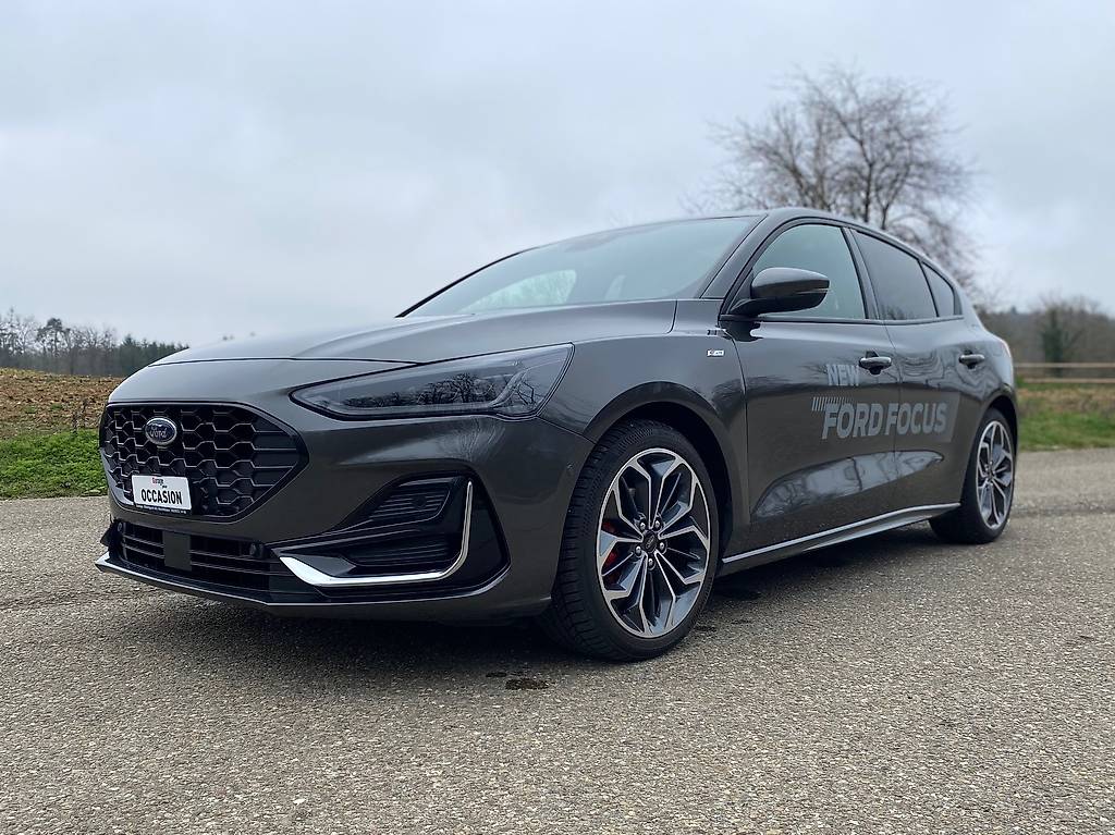 FORD Focus 1.0 MHEV ST-Line Vignale Automat im Kanton Schaffhausen ...