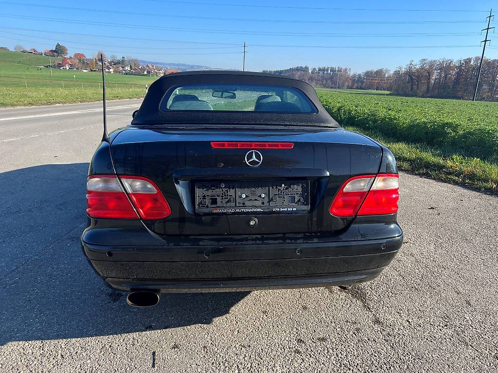MERCEDES-BENZ CLK 230 K Elégance Canton Fribourg - anibis.ch