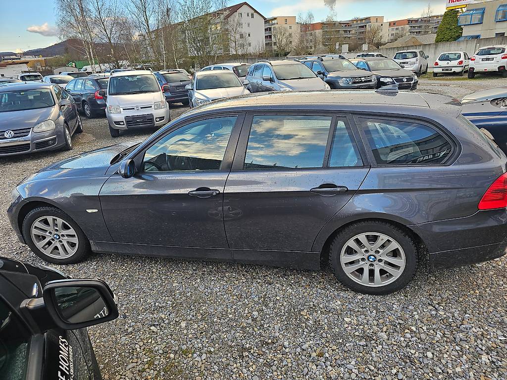 BMW 320i Touring Access Steptronic Canton Argovie - anibis.ch
