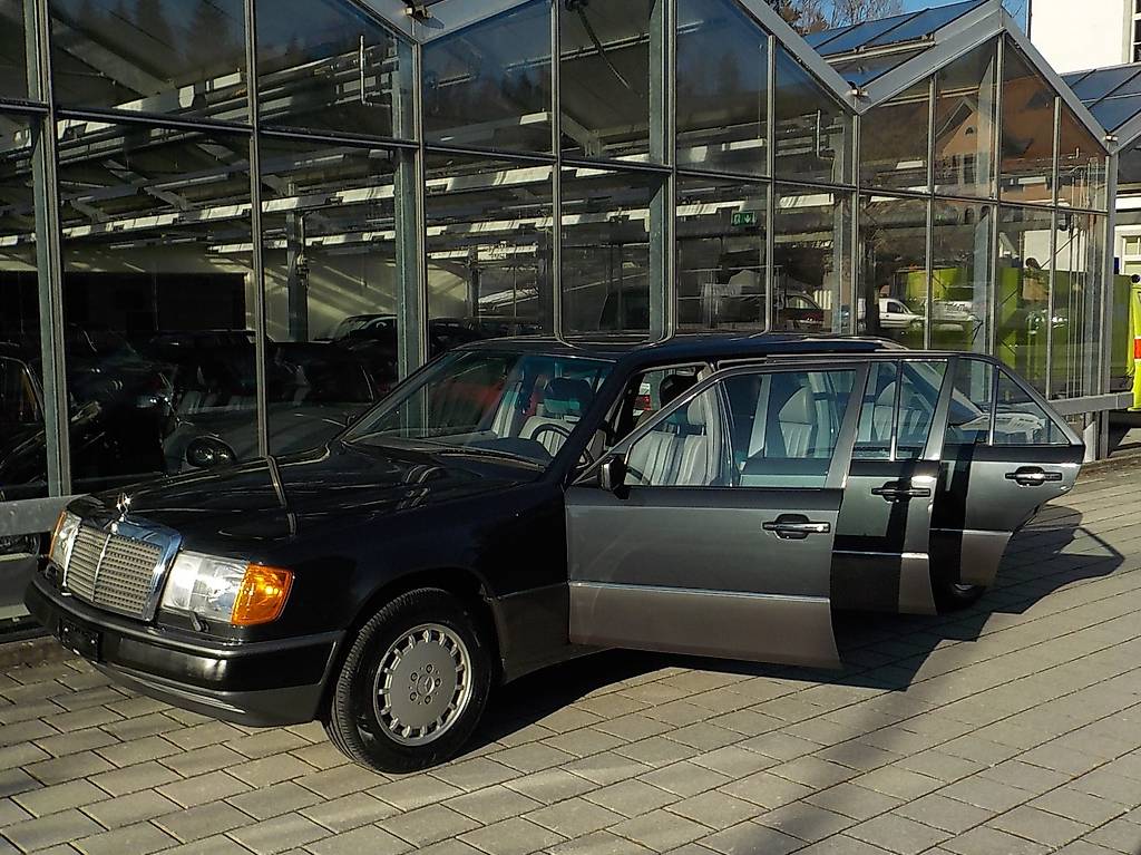 MERCEDES-BENZ 260 E lang Canton Zoug - anibis.ch