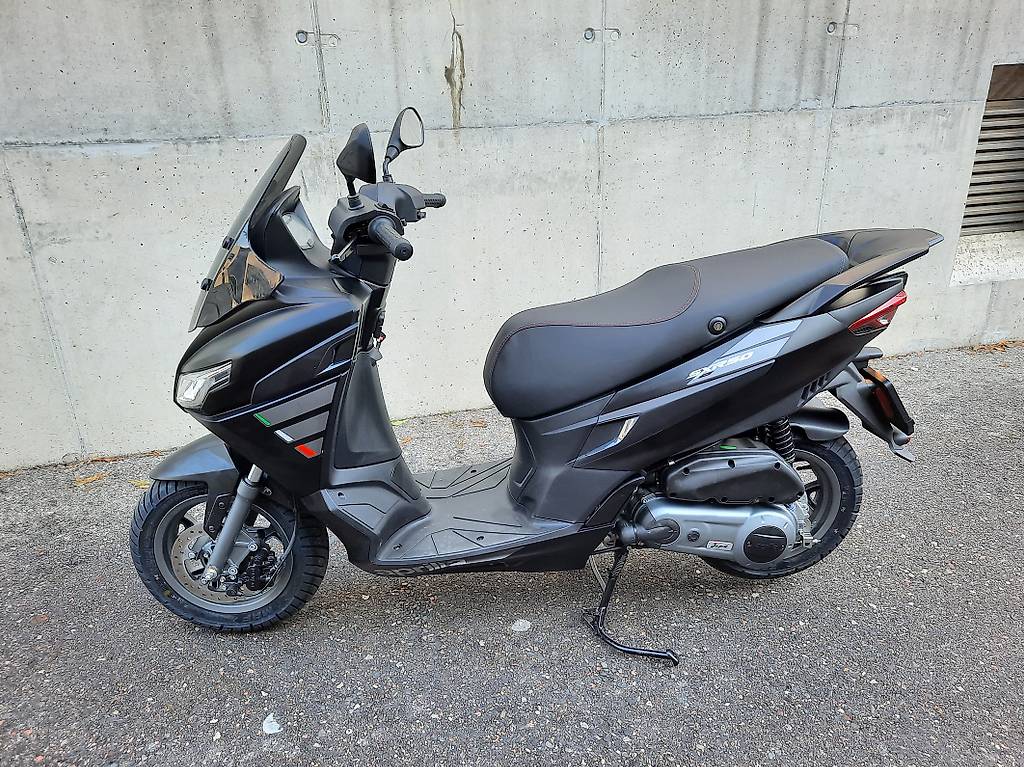 APRILIA SXR 50 (45kM/h) Canton Tessin - anibis.ch