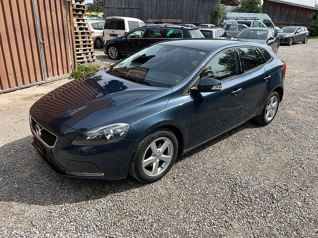 VOLVO V40 D2 Kinetic im Kanton Zürich - anibis.ch