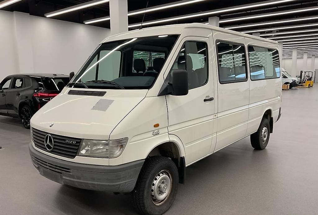 MERCEDES-BENZ Sprinter 312 D 4x4 13 Plätzer Canton Zurich - anibis.ch