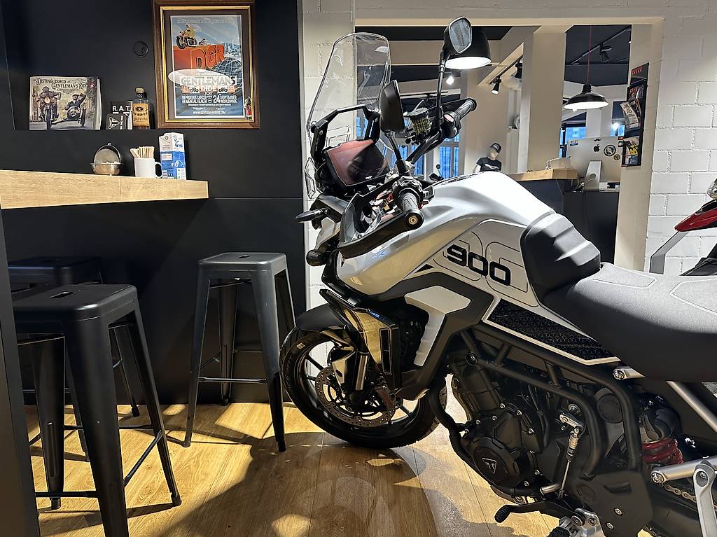 TRIUMPH Tiger 900 GT Pro - incl Koffer Kit Canton Zurich - anibis.ch