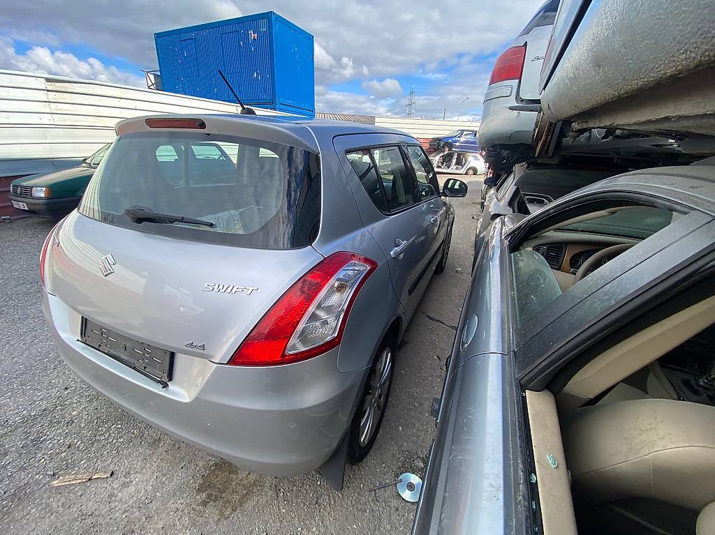 SUZUKI Swift 1.2i 16V GL Top 4x4 Canton Genève - anibis.ch