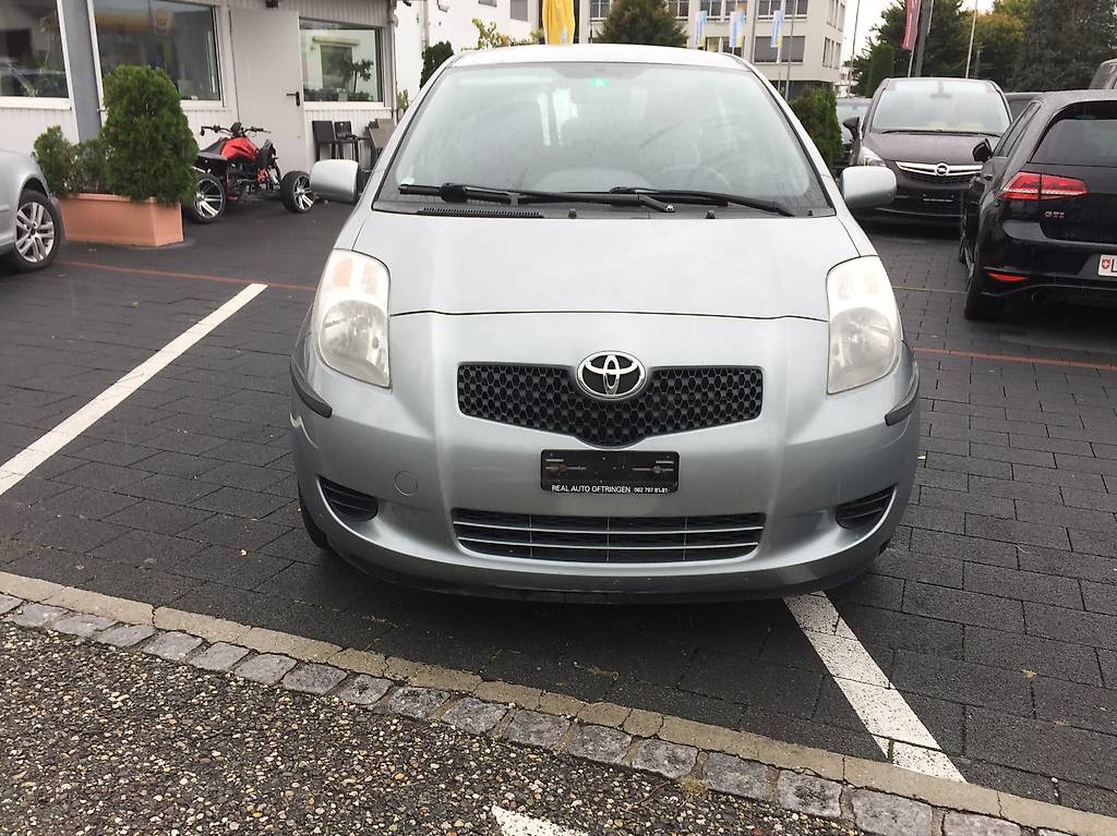 TOYOTA Yaris 1.3 Linea Luna Canton Basel-Landschaft - anibis.ch