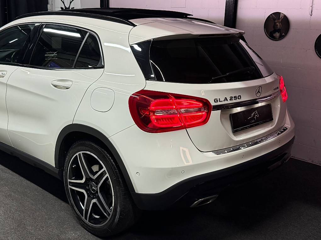 MERCEDES-BENZ GLA 250 AMG Line 4Matic 7G-DCT* Erste Hand, Canton Berne ...