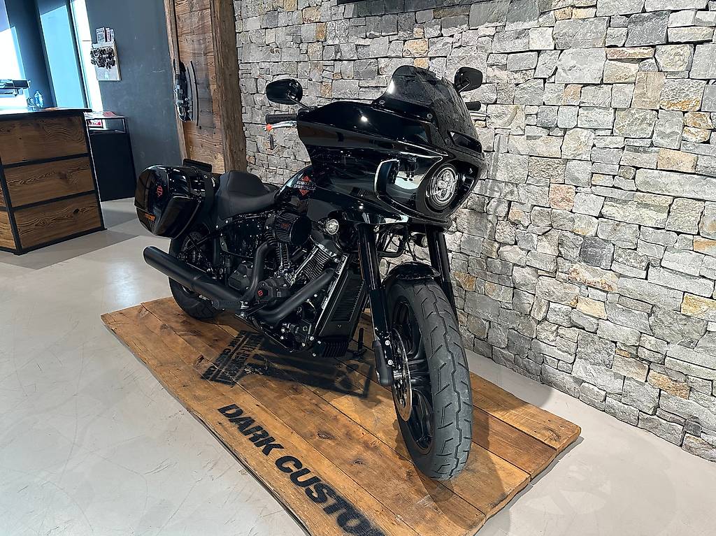 HARLEY-DAVIDSON Lowrider ST Midnight Firestorm Canton Valais - anibis.ch