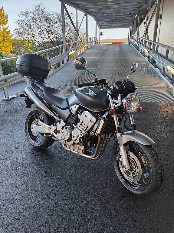 HONDA CB 900 F Hornet Canton Genève - anibis.ch