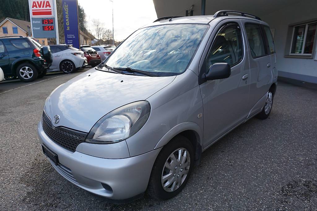 TOYOTA Yaris Verso 1.3 Linea Luna Canton Berne - anibis.ch