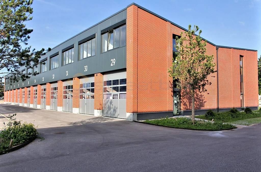 Streetbox de 115 m2 très bien situé ! Box n°19 Canton Vaud louer ...