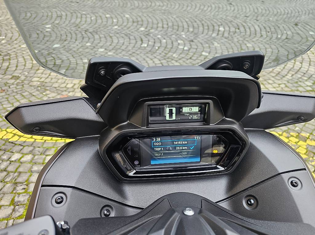 YAMAHA X-Max 300 Tech Max Canton Jura - anibis.ch