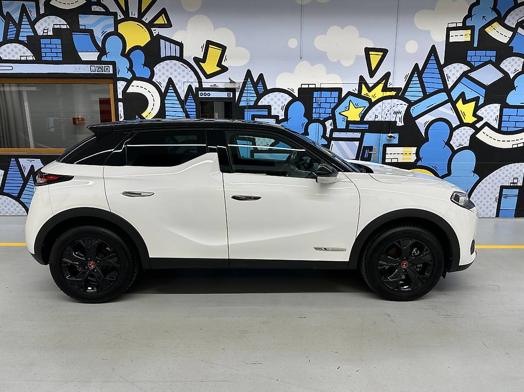 DS AUTOMOBILES DS 3 Crossback E-Tense 136 Performance Line Canton Berne ...