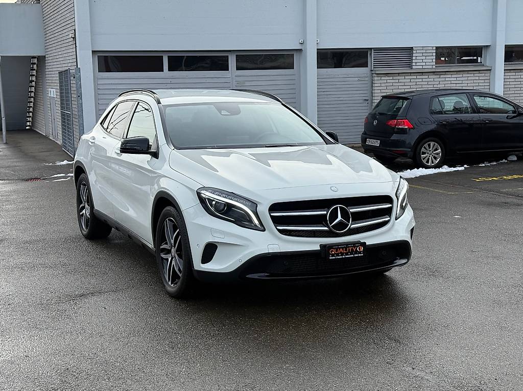 MERCEDES-BENZ GLA 200 Night Star 7G-DCT Canton Zurich - anibis.ch