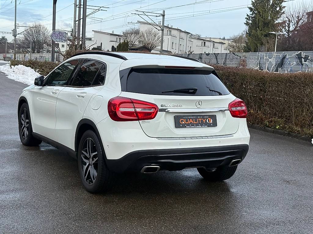 MERCEDES-BENZ GLA 200 Night Star 7G-DCT Canton Zurich - anibis.ch