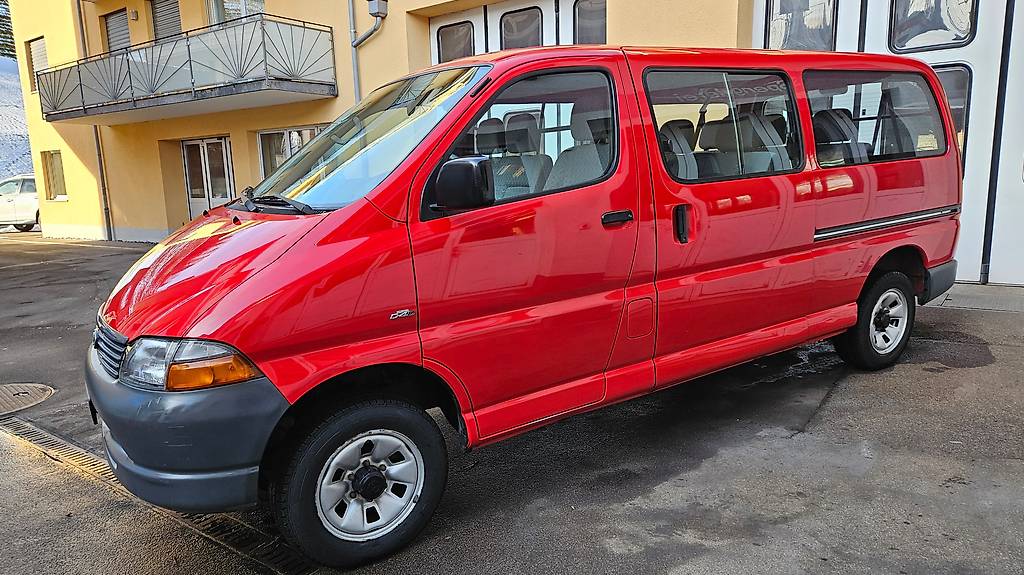 TOYOTA Hiace D-4D LWB 4WD Kombi Canton Saint-Gall - anibis.ch