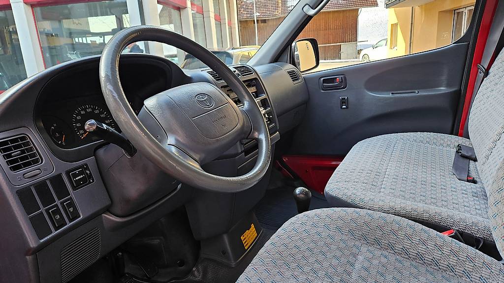 TOYOTA Hiace D-4D LWB 4WD Kombi Canton Saint-Gall - anibis.ch