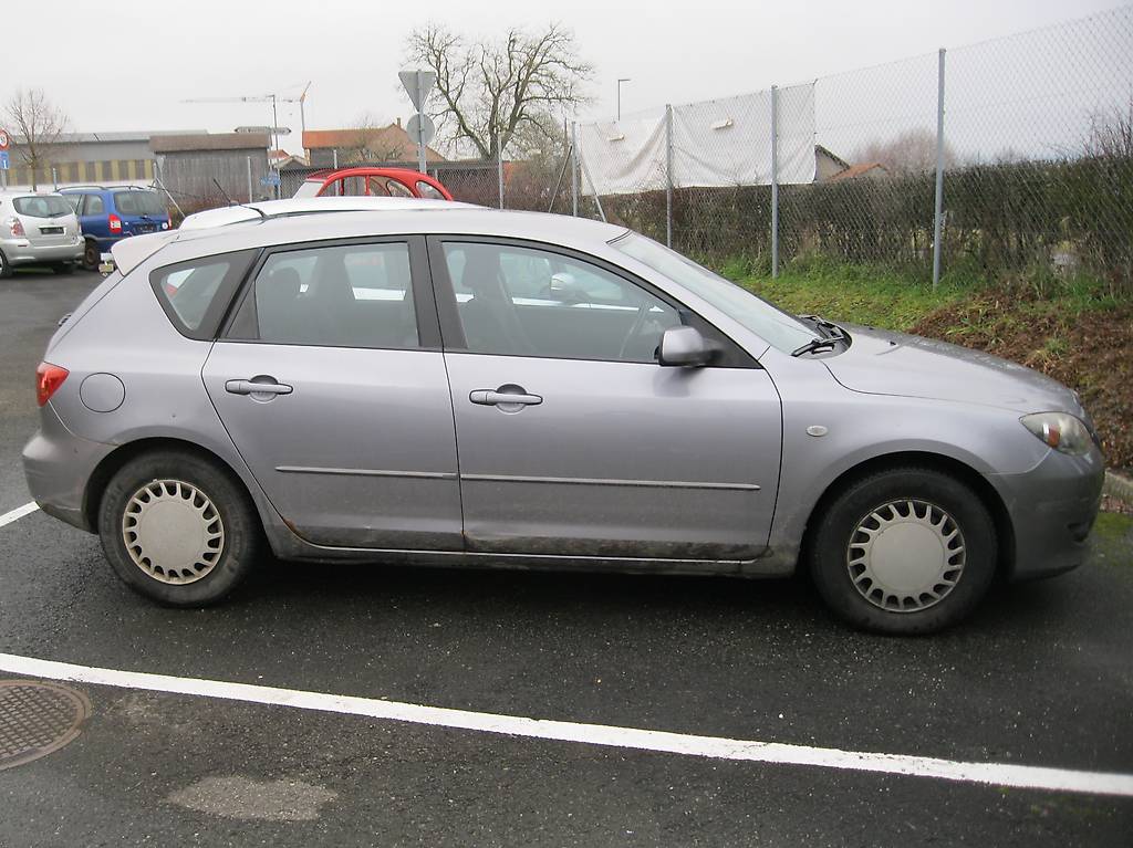 MAZDA 3 1.6 16V Confort Canton Fribourg - anibis.ch