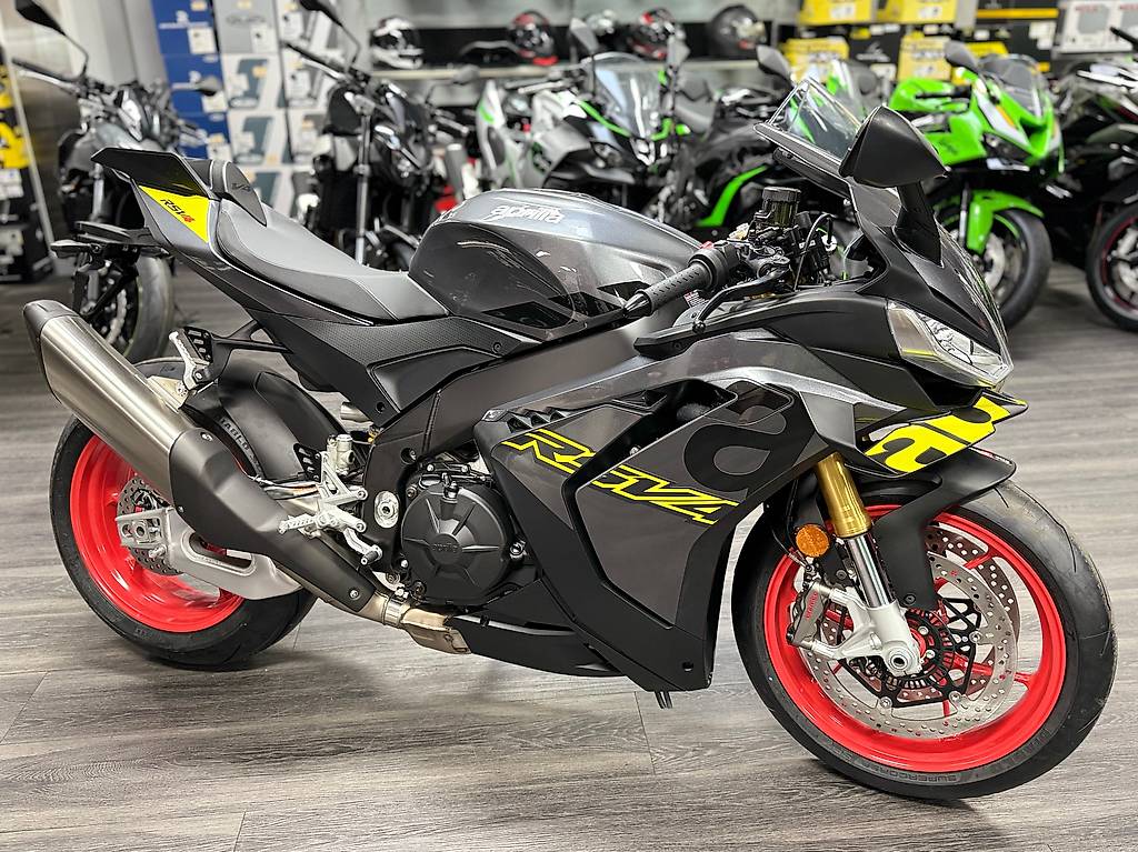APRILIA RSV4 1100 E5+ 2025 Poison Yellow im Kanton Genf - anibis.ch