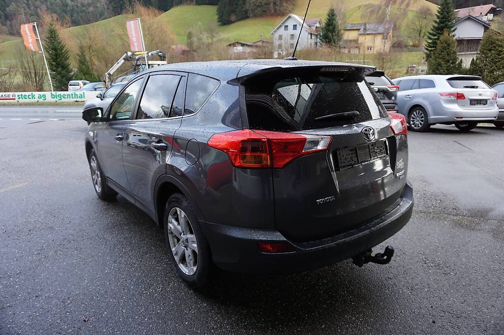 TOYOTA RAV-4 2.2D-CAT Sol Premium AT Canton Berne - anibis.ch