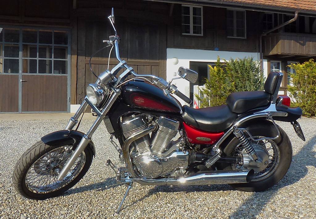 Elegantes Suzuki Vs 1400 Bildernull