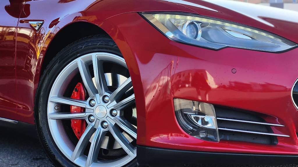 TESLA Model S 85 Signature Performance 85 Canton Vaud - anibis.ch