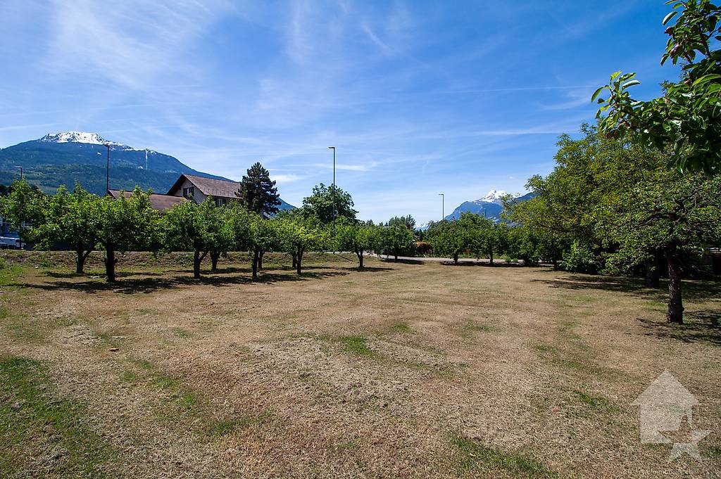 Terrain à vendre sur la commune Conthey proche des centres Canton ...