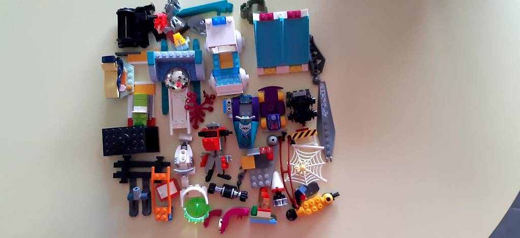 J'ai rassemblé les legos de nos enfants, 50 sets, etc. Canton Vaud ...