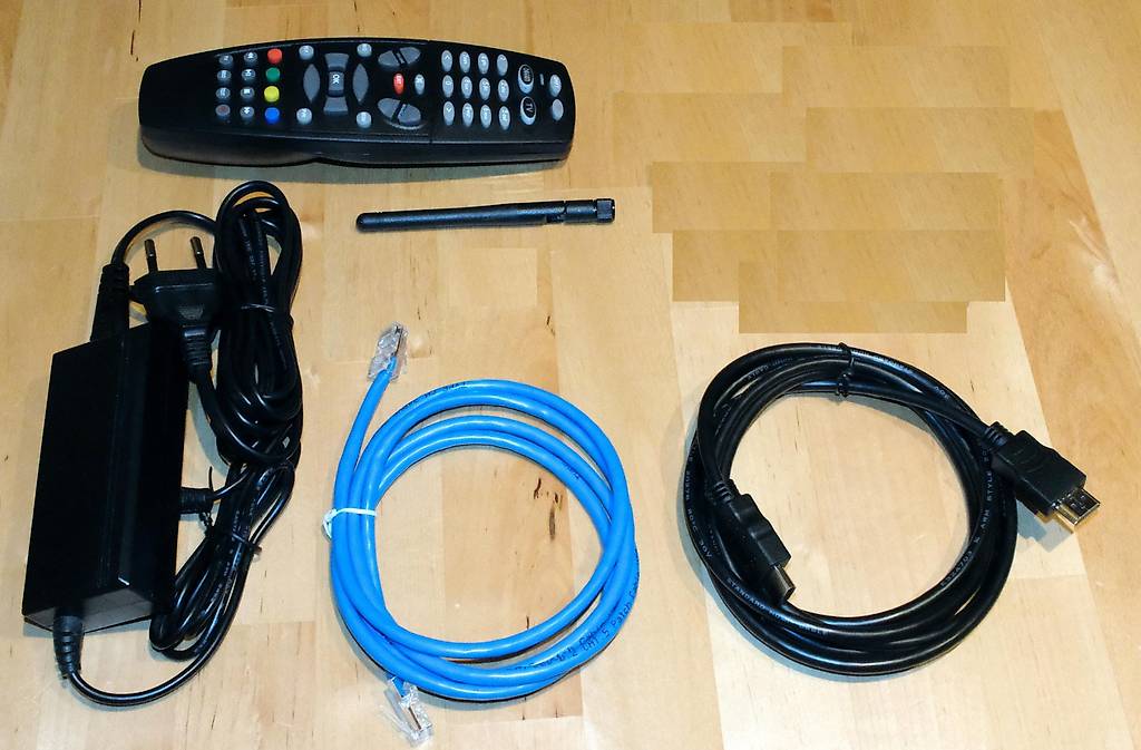 DreamBox DM800 HD SE V2, DVB-S2 SAT, IPTV, HDD, accessoires im Kanton ...