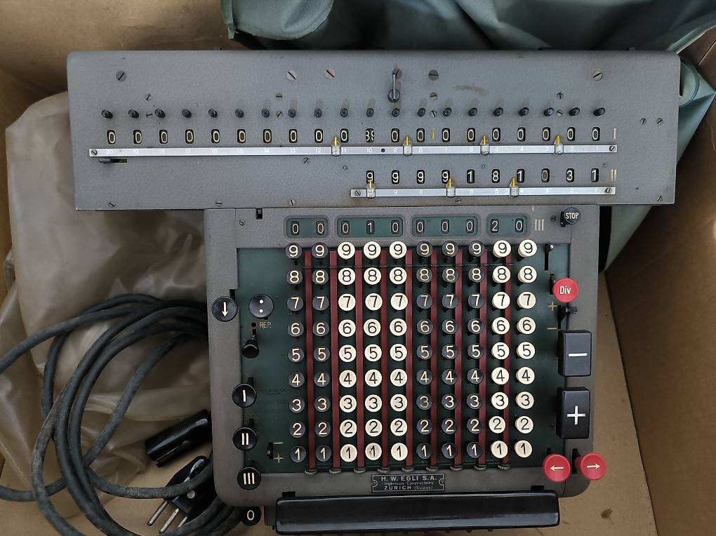 MADAS machine à calculer éléctronique Canton Vaud - anibis.ch