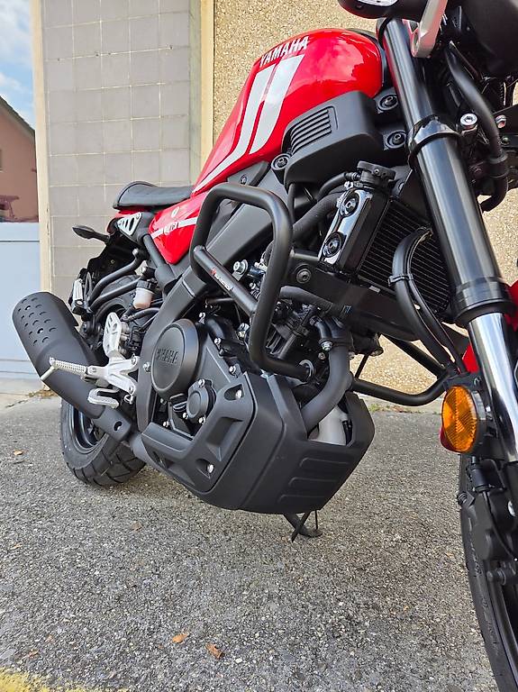 Yamaha XSR 125 - Rouge - 2430km Canton Vaud - anibis.ch