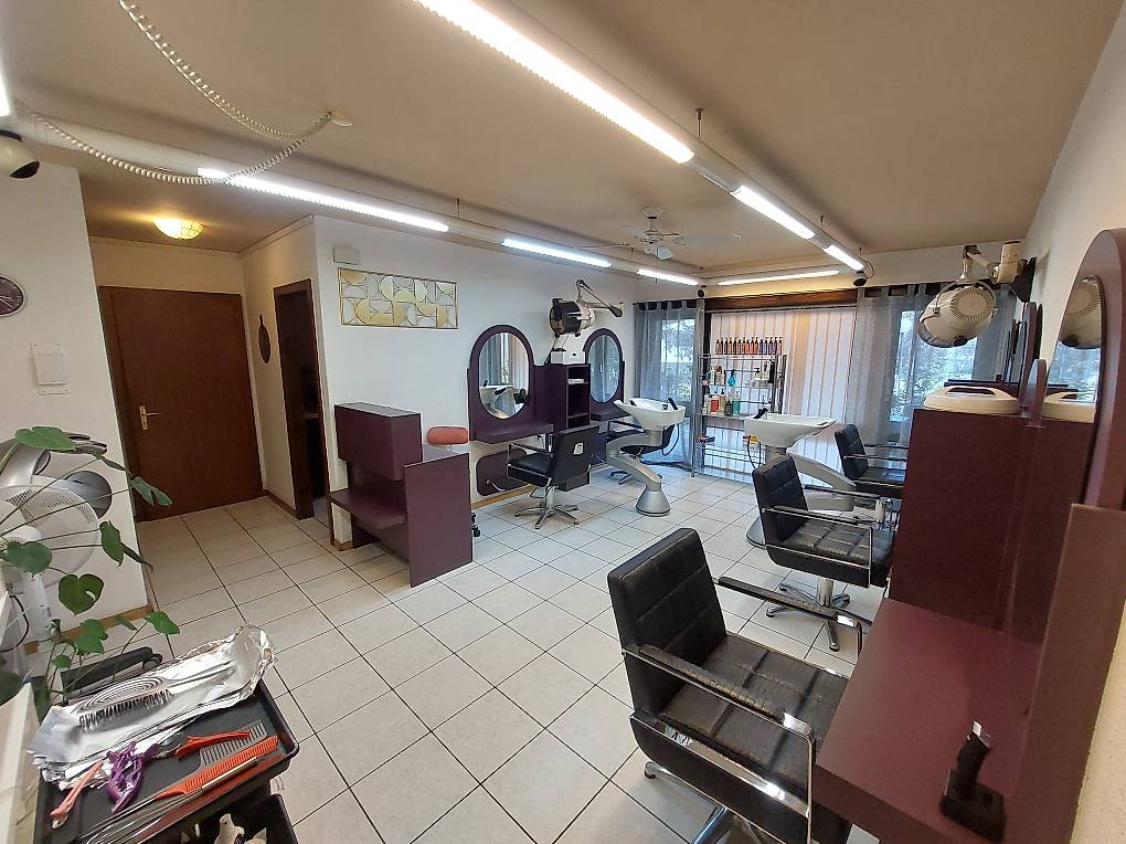 Salon de coiffure à louer Canton Valais louer - anibis.ch